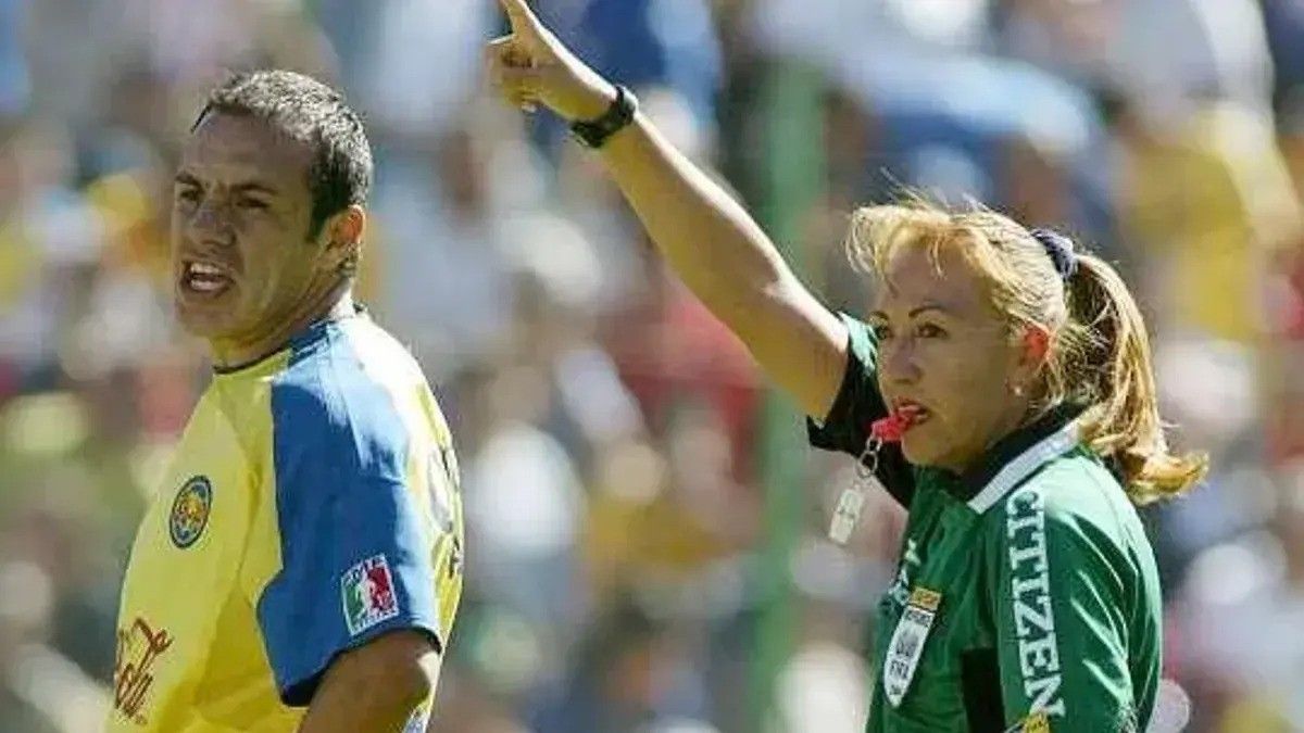 La historia de Virginia Tovar, primera árbitra de la Liga MX - Ángulo 7