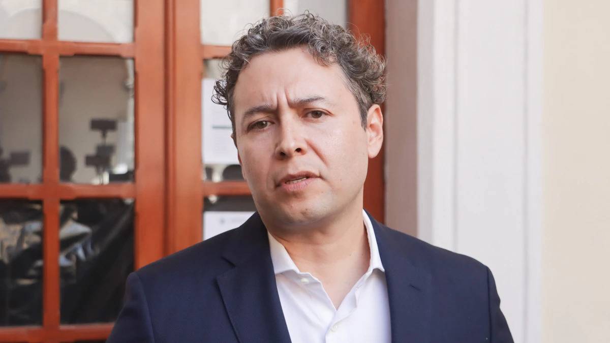 Memije impugna para ser candidato a rectoría de BUAP