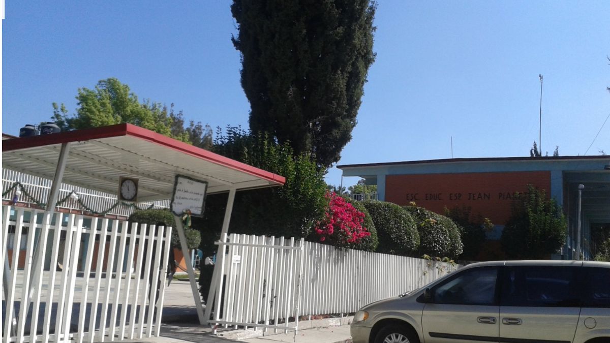 Padres del CAM Jean Piaget piden docentes certificados en LSM