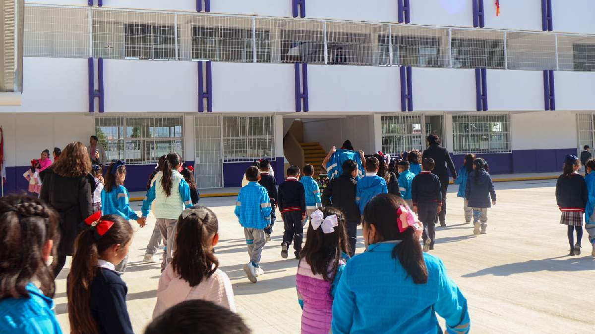 SEP de Puebla instala módulo sobre asignación de preinscripciones